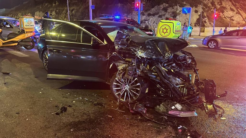Israeli Ministers' Car Accidents: Amidst Political Tensions - Watan