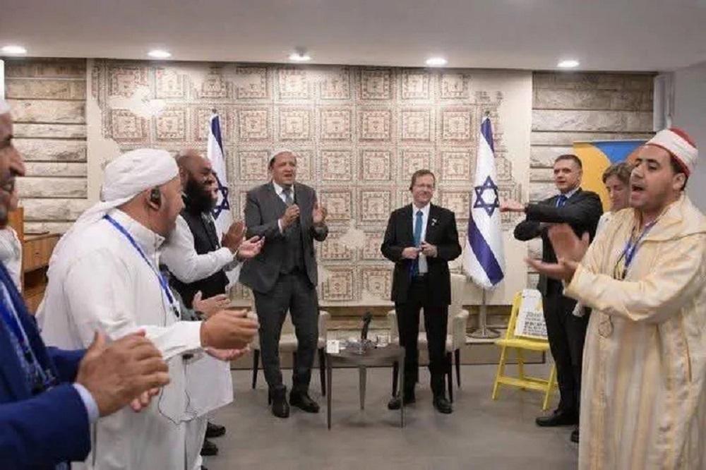 Dutch Mosque Fires Imam for Singing Israeli Anthem During Visit to ...