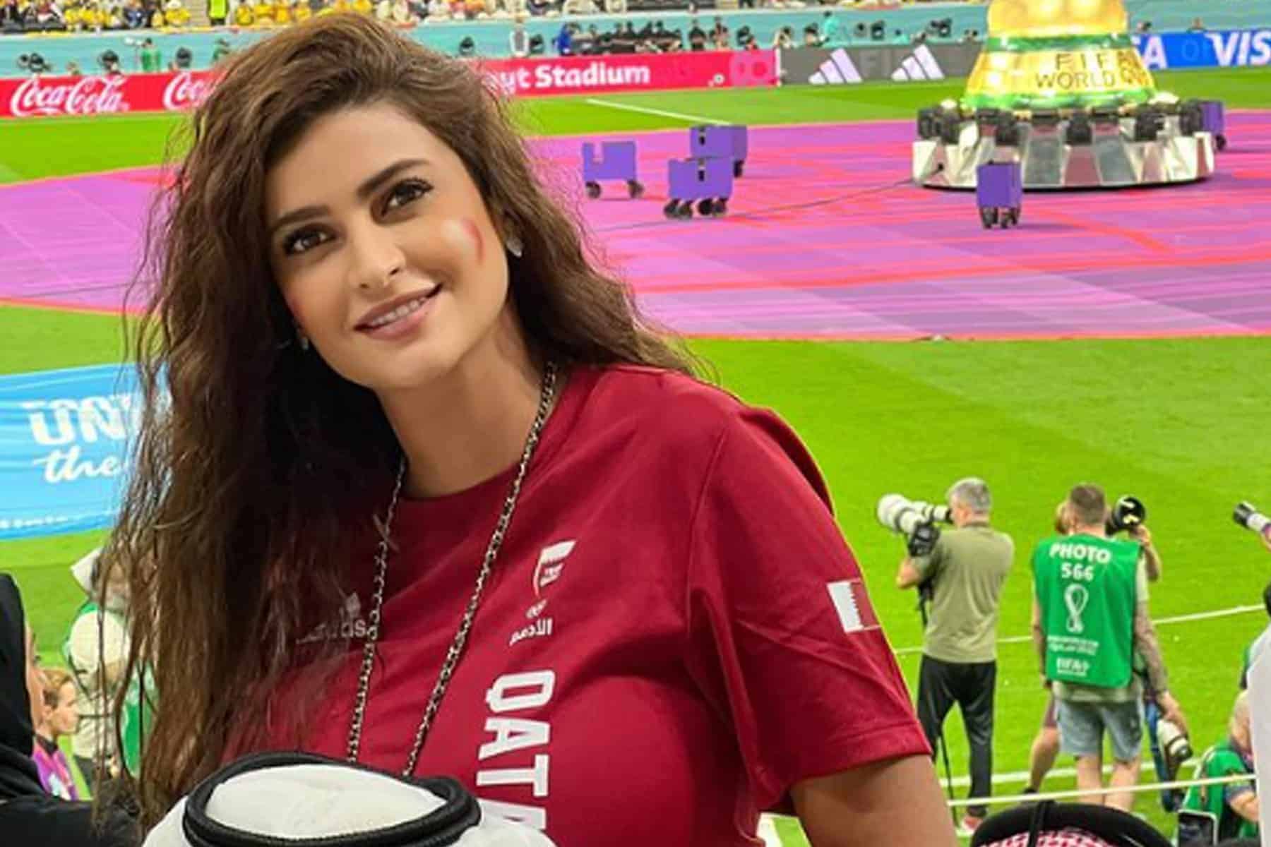 علا الفارس تخطف الأنظار بجمال ساحر وسط جماهير المونديال (شاهد)