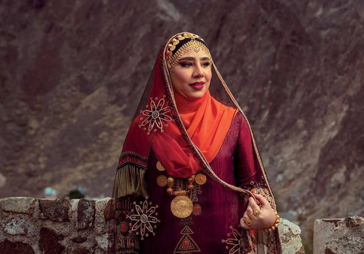 ميان بنت شهاب بن طارق تتصدر غلاف مجلة "فوغ".. هذا ما ارتدته وعبرت عن ...